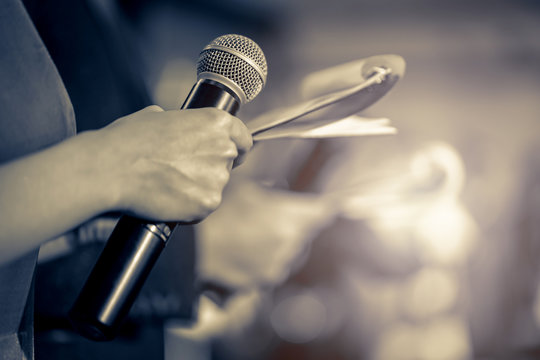 How to Be a Great MC for a Fundraising Event - Full Event Fundraising